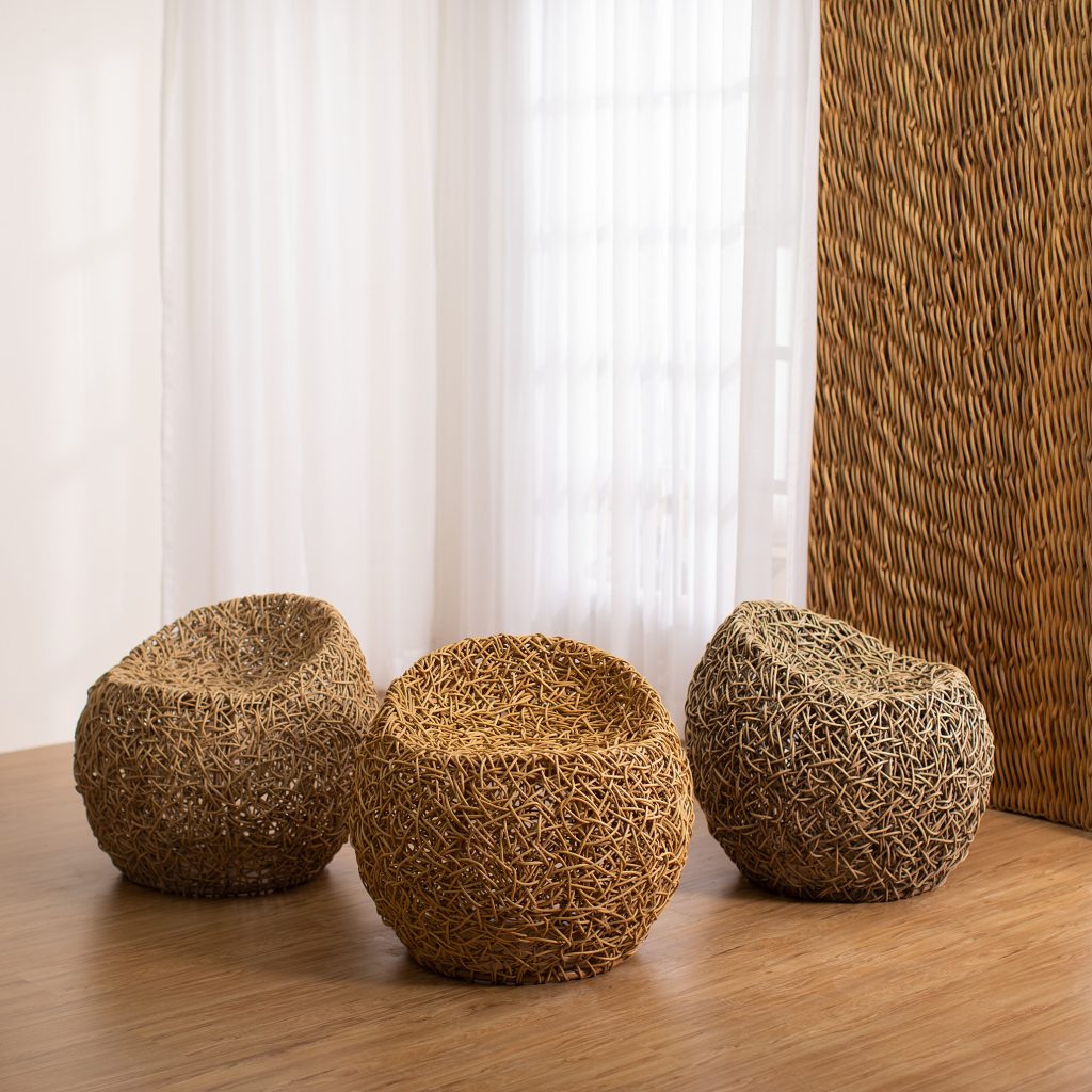 Crazy weave Egg Stool - CalfurnPH